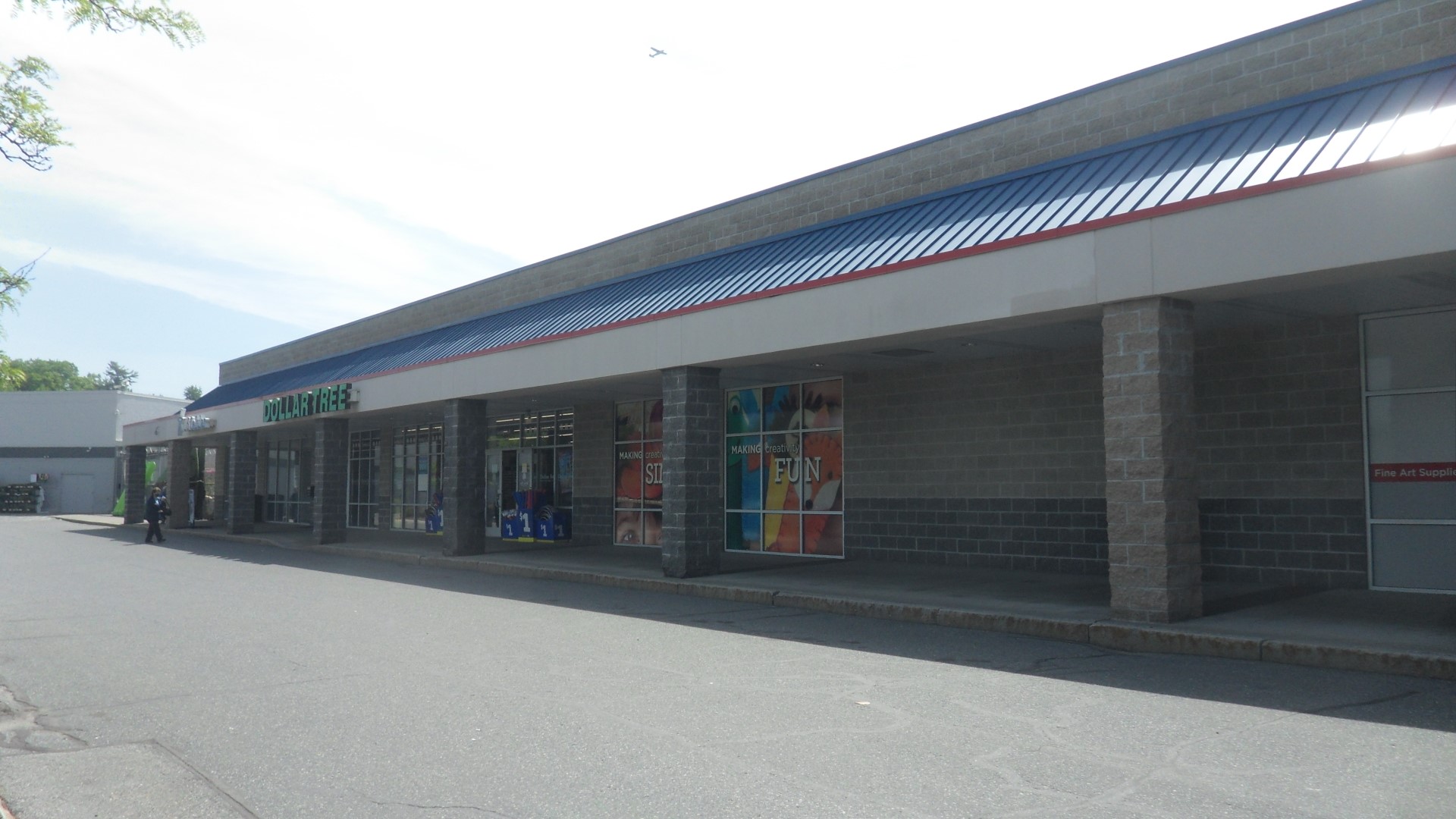 Valley Square Shopping Center