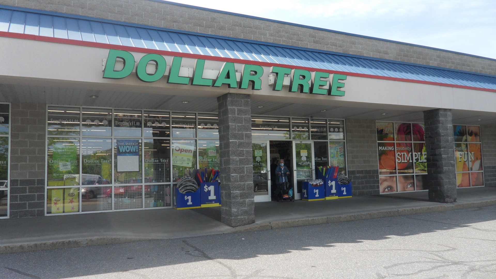 Valley Square Shopping Center